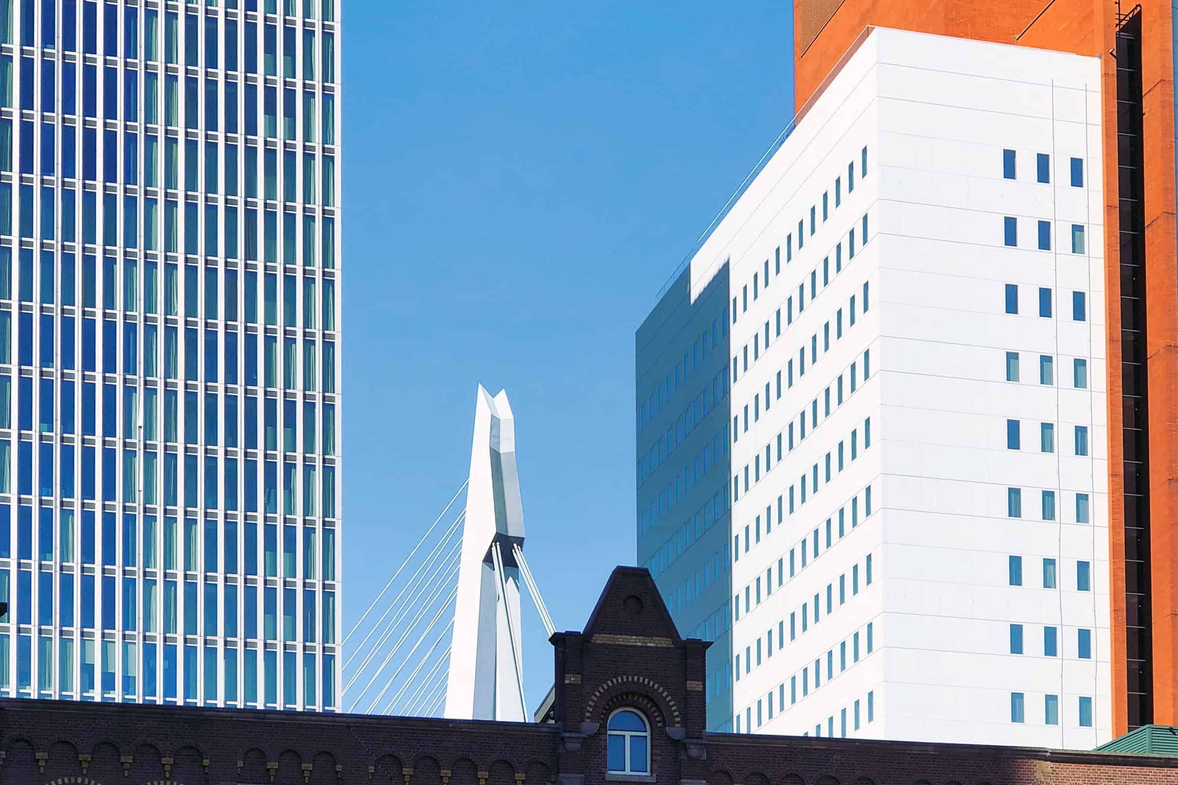 Friendly email reminders for booked meetings - Lower no-show rate